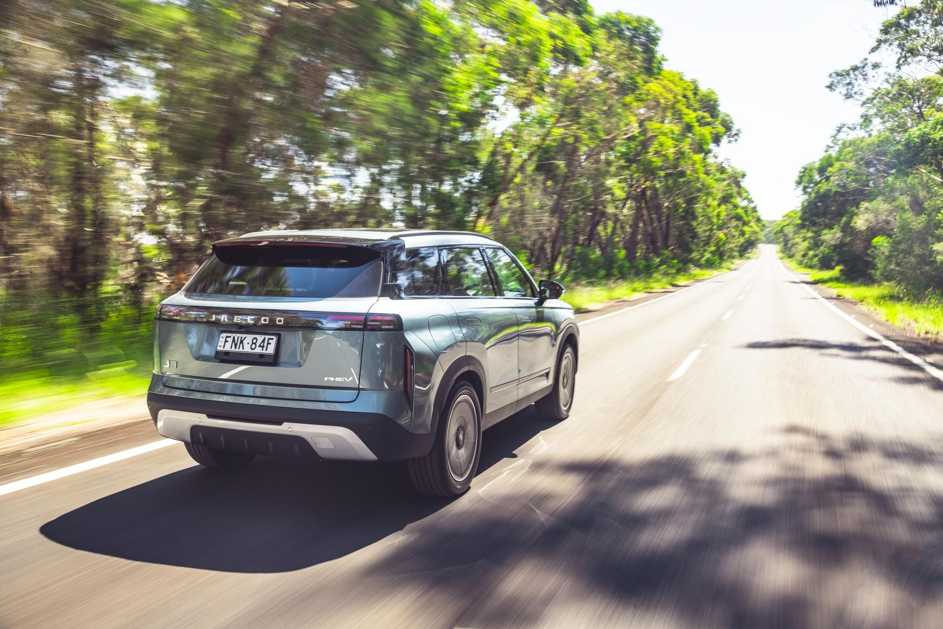 Jaecoo J7 SHS gets cheaper as BYD, Geely heat up PHEV segment | CarExpert