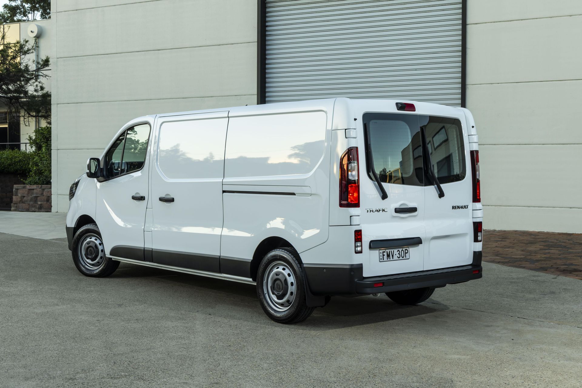 2025 Renault Trafic price and specs | CarExpert