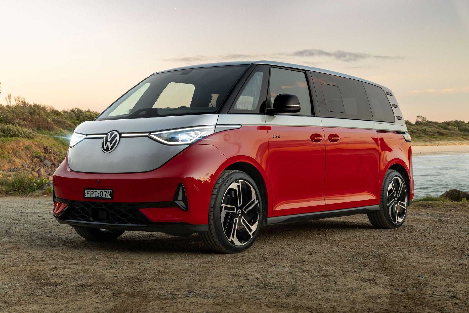 One in five Volkswagen ID. Buzz buyers will opt for the most expensive ...