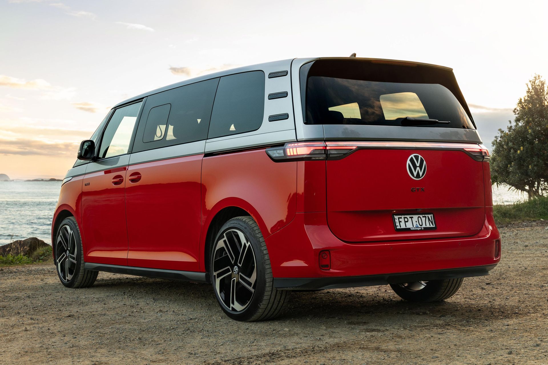 One in five Volkswagen ID. Buzz buyers will opt for the most expensive ...