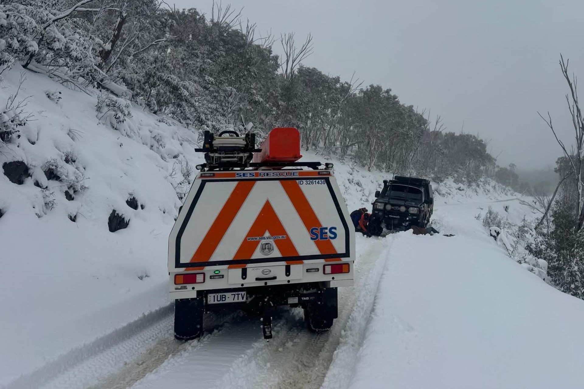 SES rescues more than 20 people stuck in their cars following heavy ...