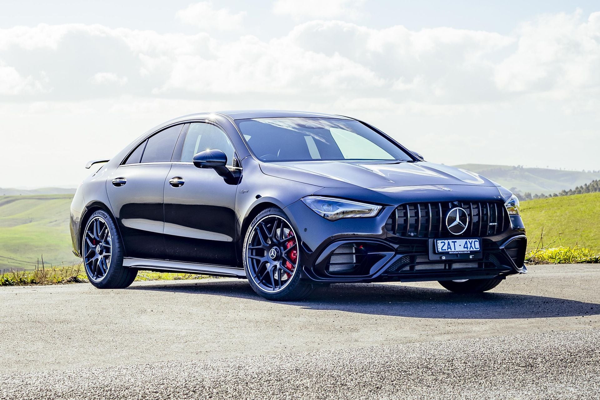 Mercedes-Benz gives its smallest cars racy Edition R and Edition R+ ...
