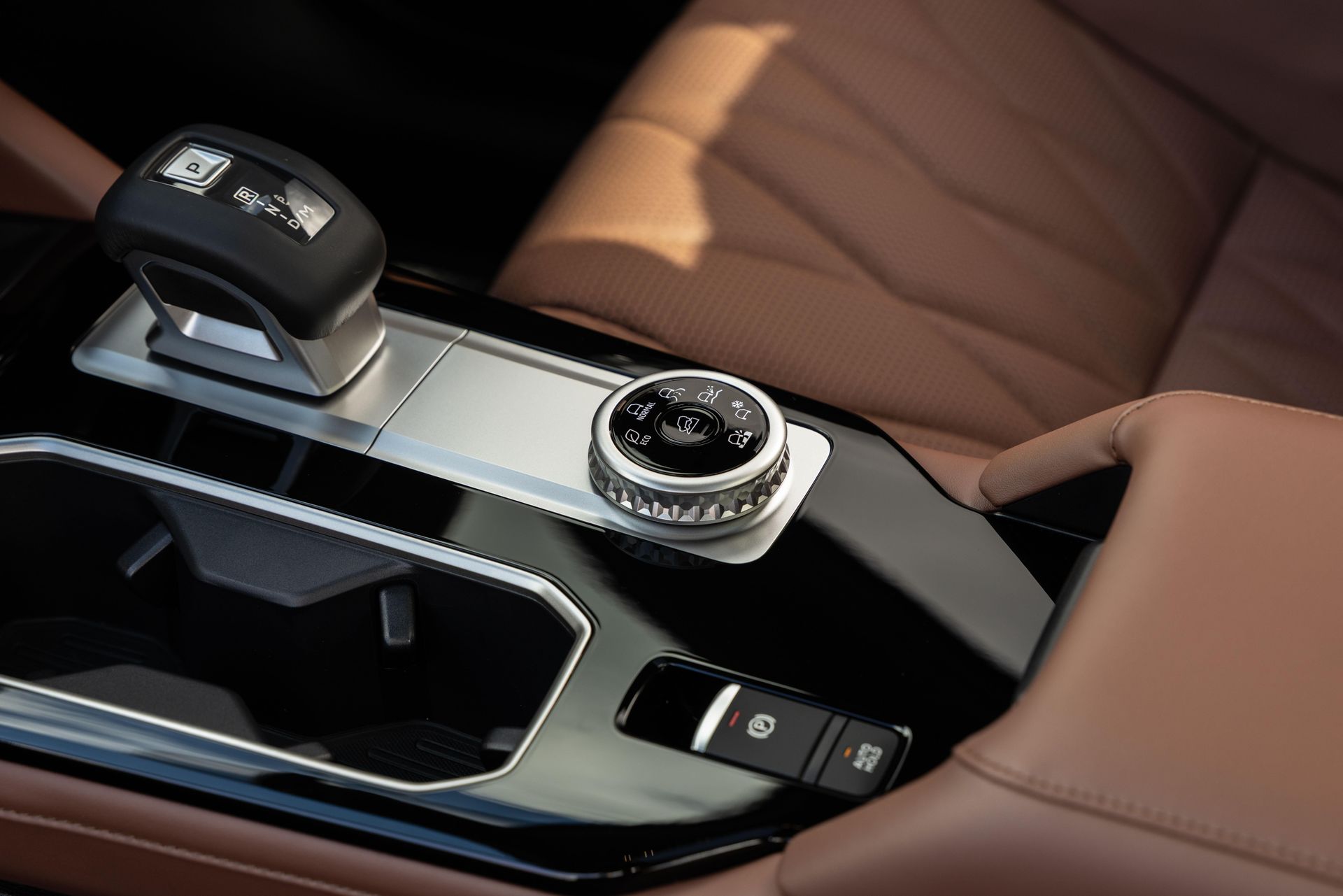 2025 Mitsubishi Outlander price and specs | CarExpert