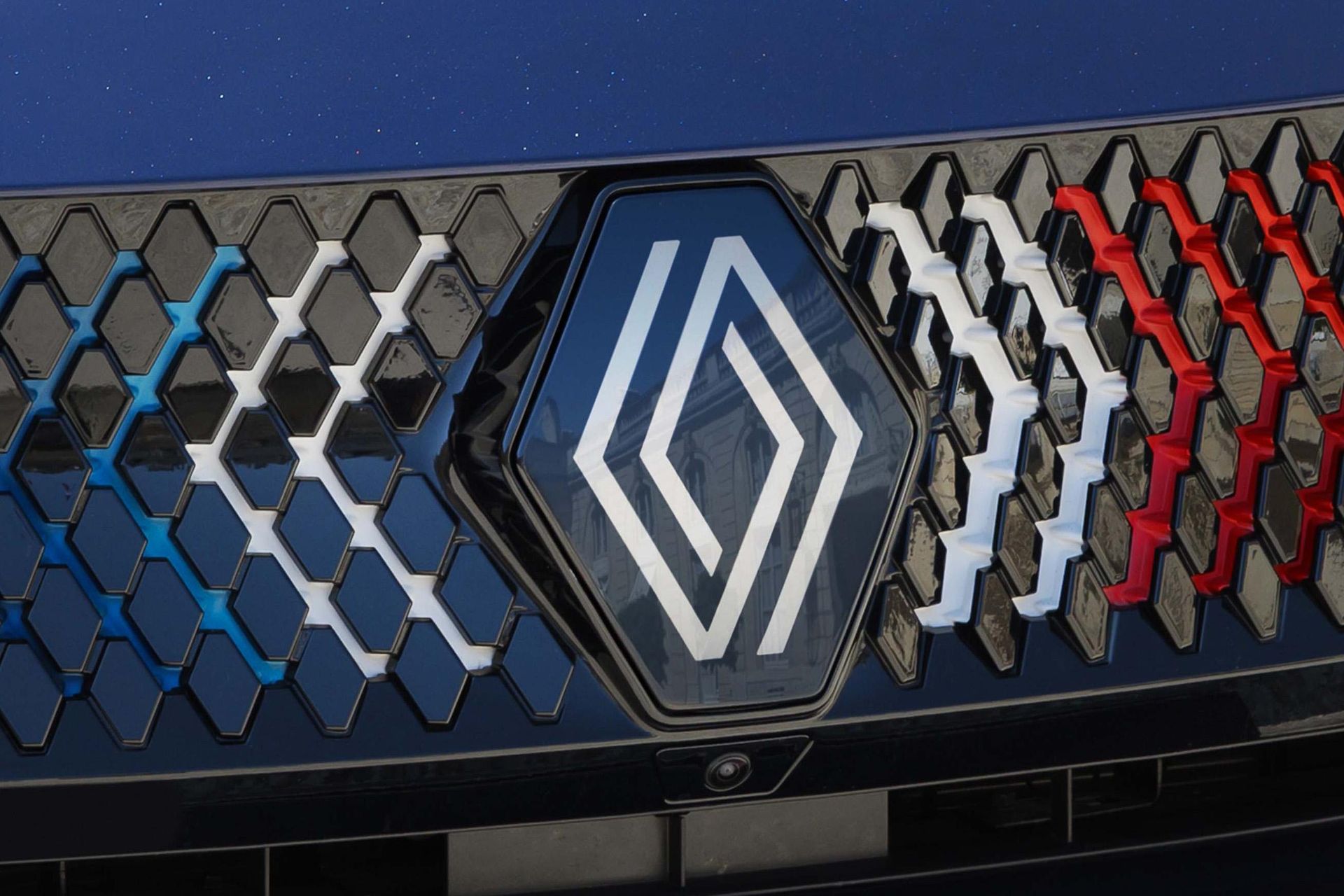 Renault appoints procurement chief as new CEO as it announces A$19.9 ...