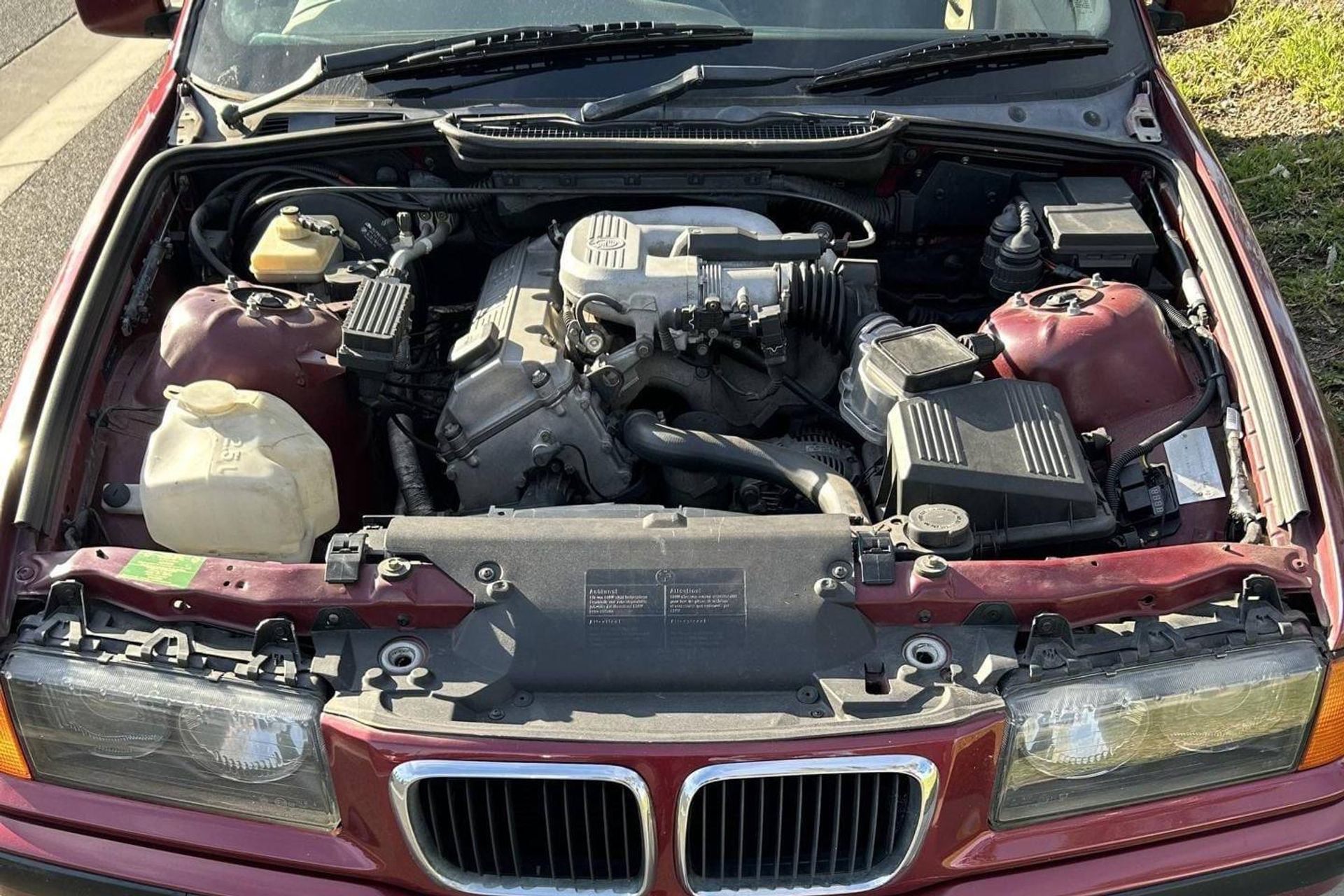 Man caught driving without bonnet and driver's seat now without car ...