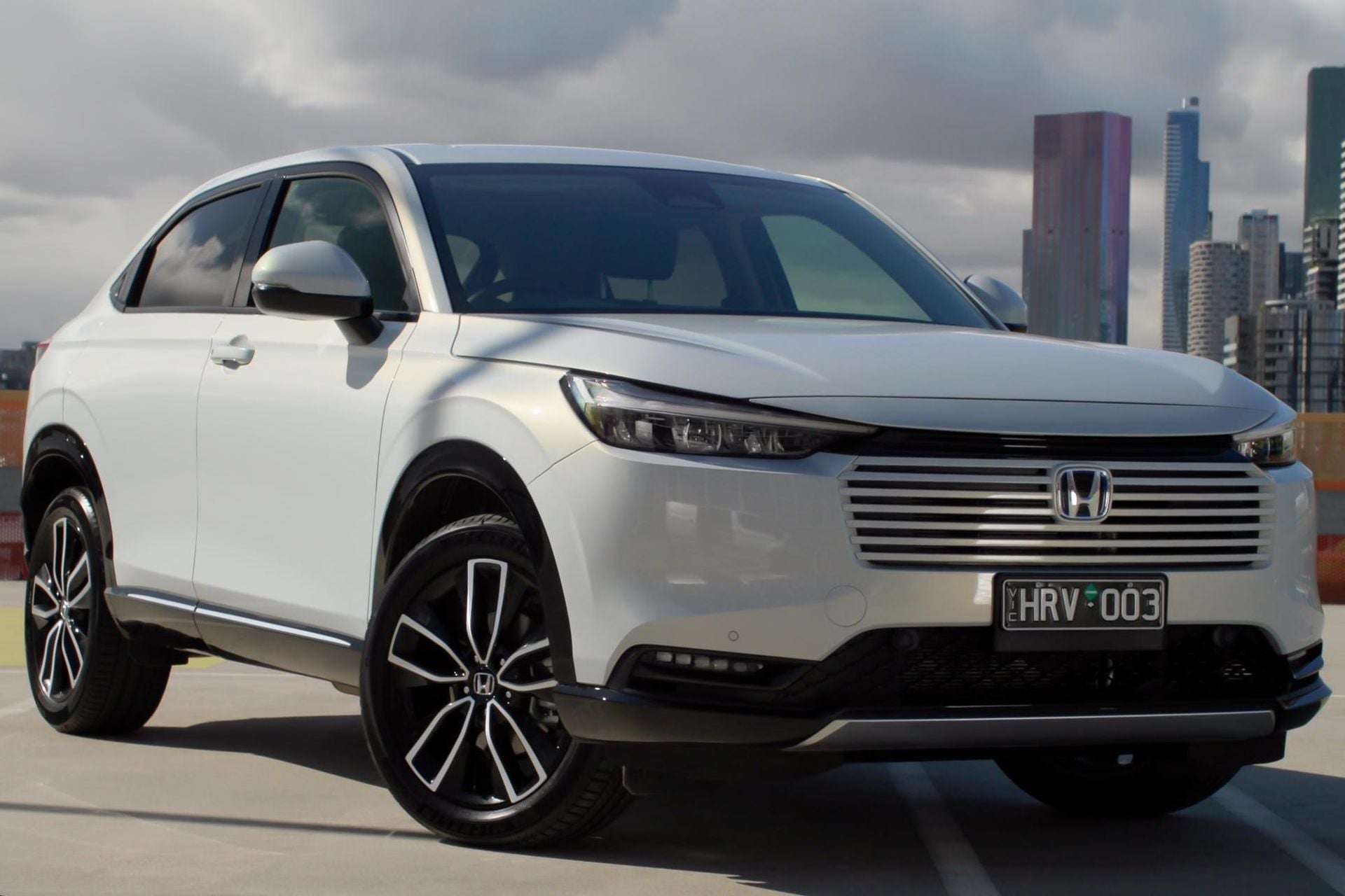 Honda HR-V e:HEV: A small SUV with big city smarts | CarExpert