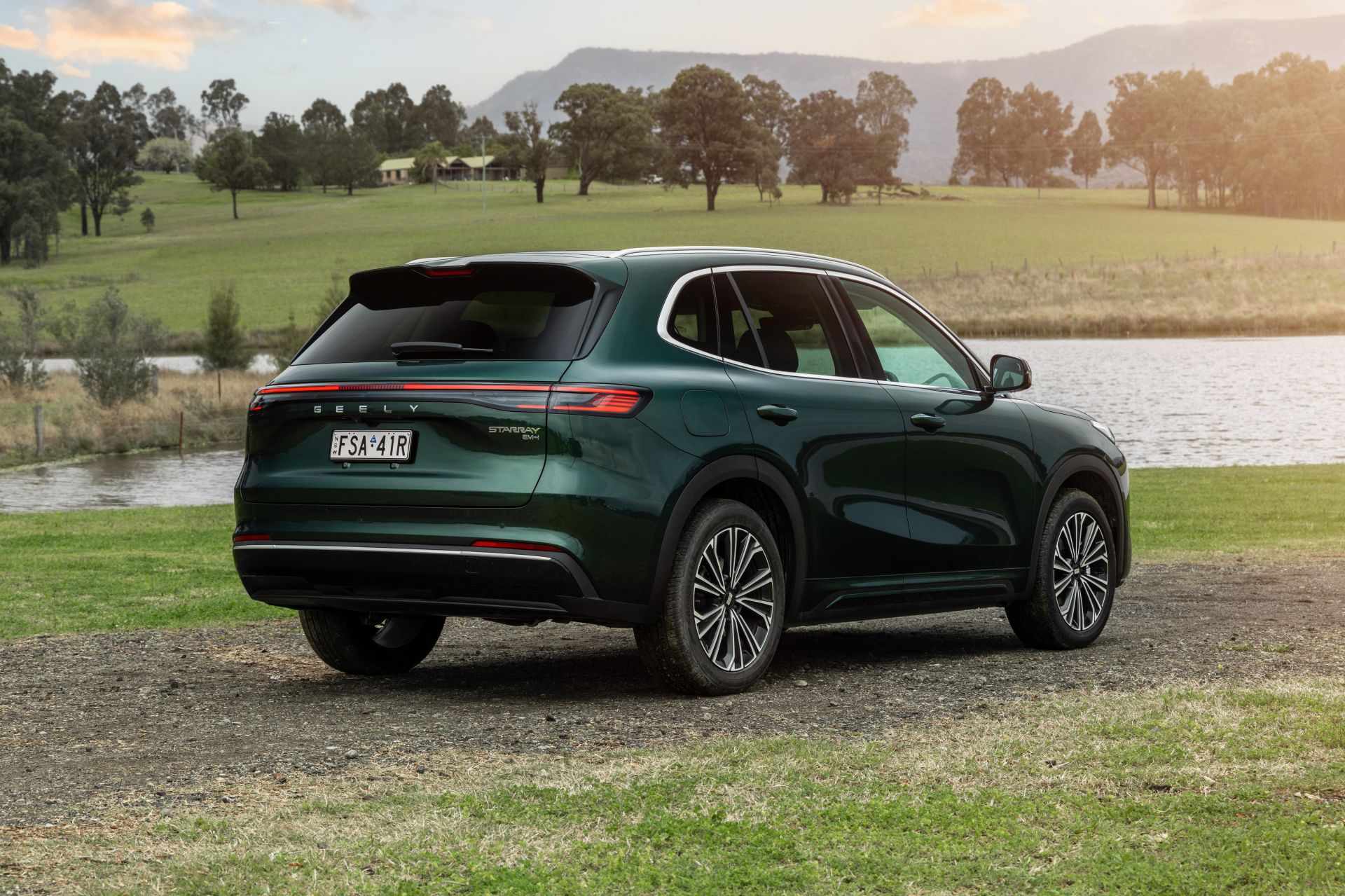 2026 Geely Starray EM-i review | CarExpert