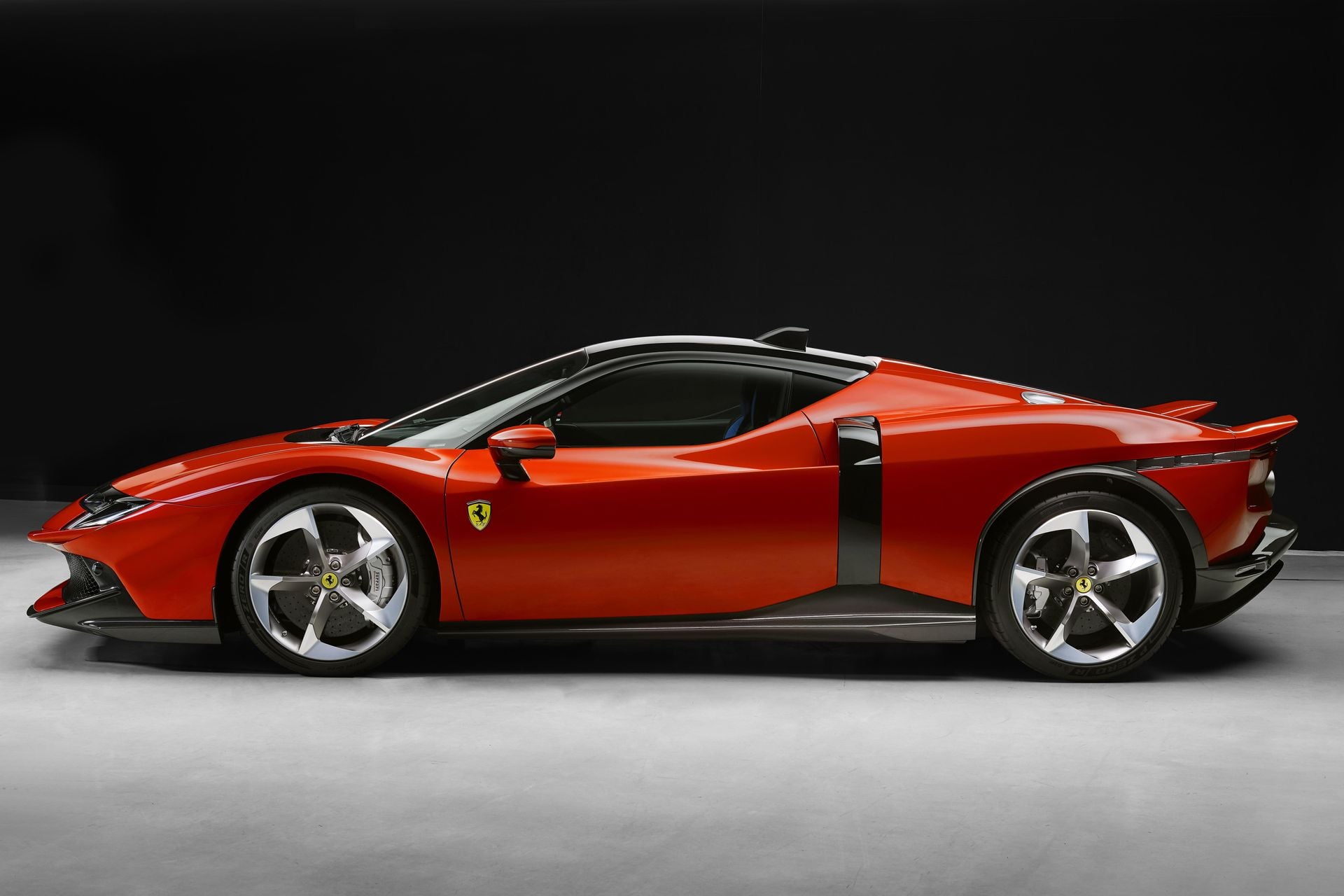 Ferrari PHEV owners not keen on plugging in | CarExpert