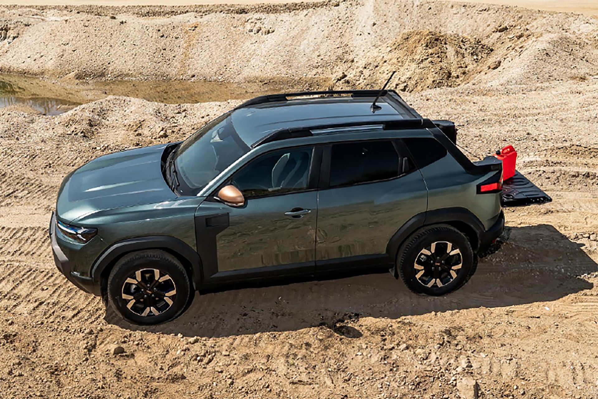 Renault Duster ute revealed with a tiny tray | CarExpert