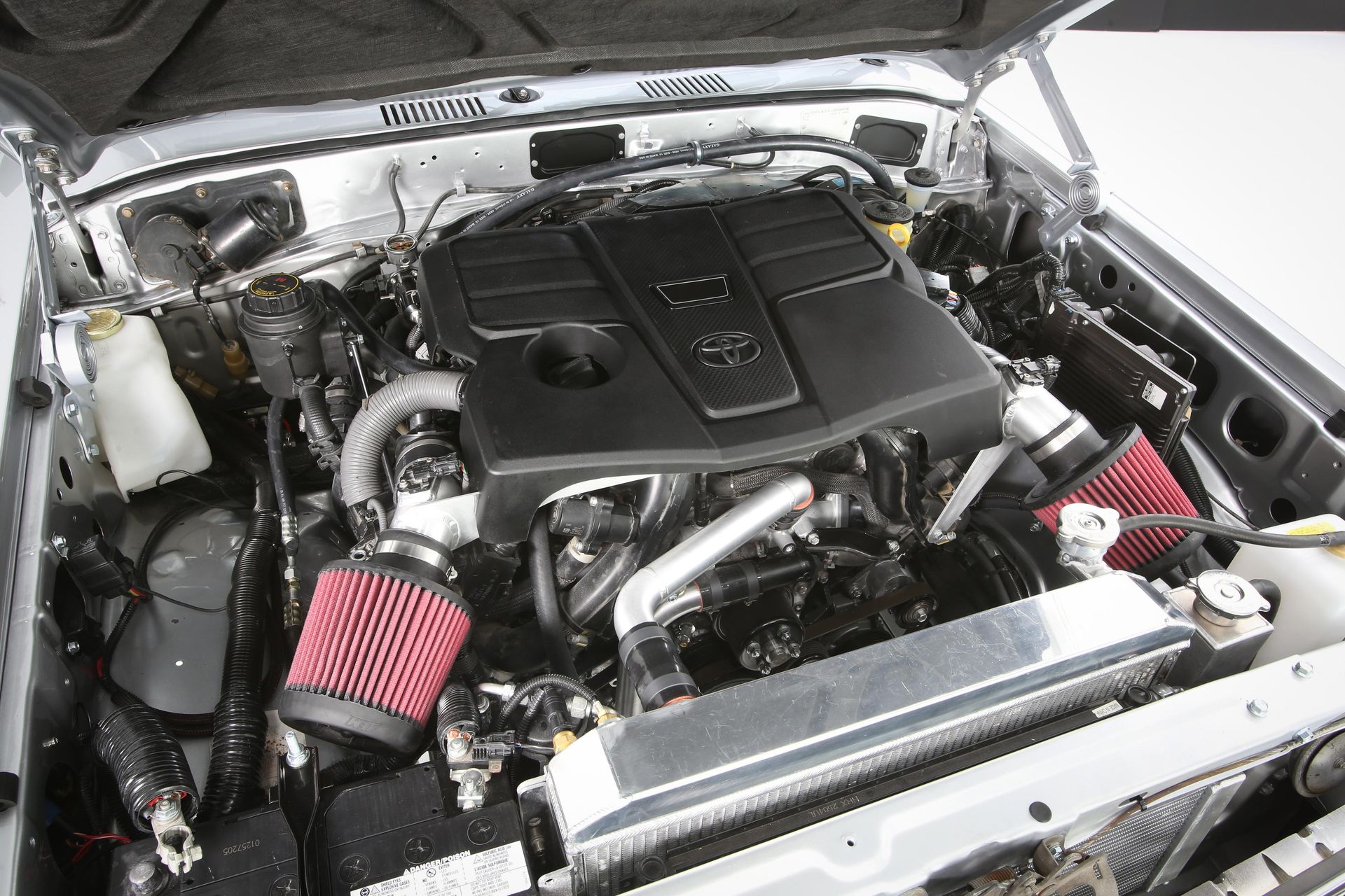 Official Toyota LandCruiser 60 Series resto-mod packs twin-turbo V6 ...