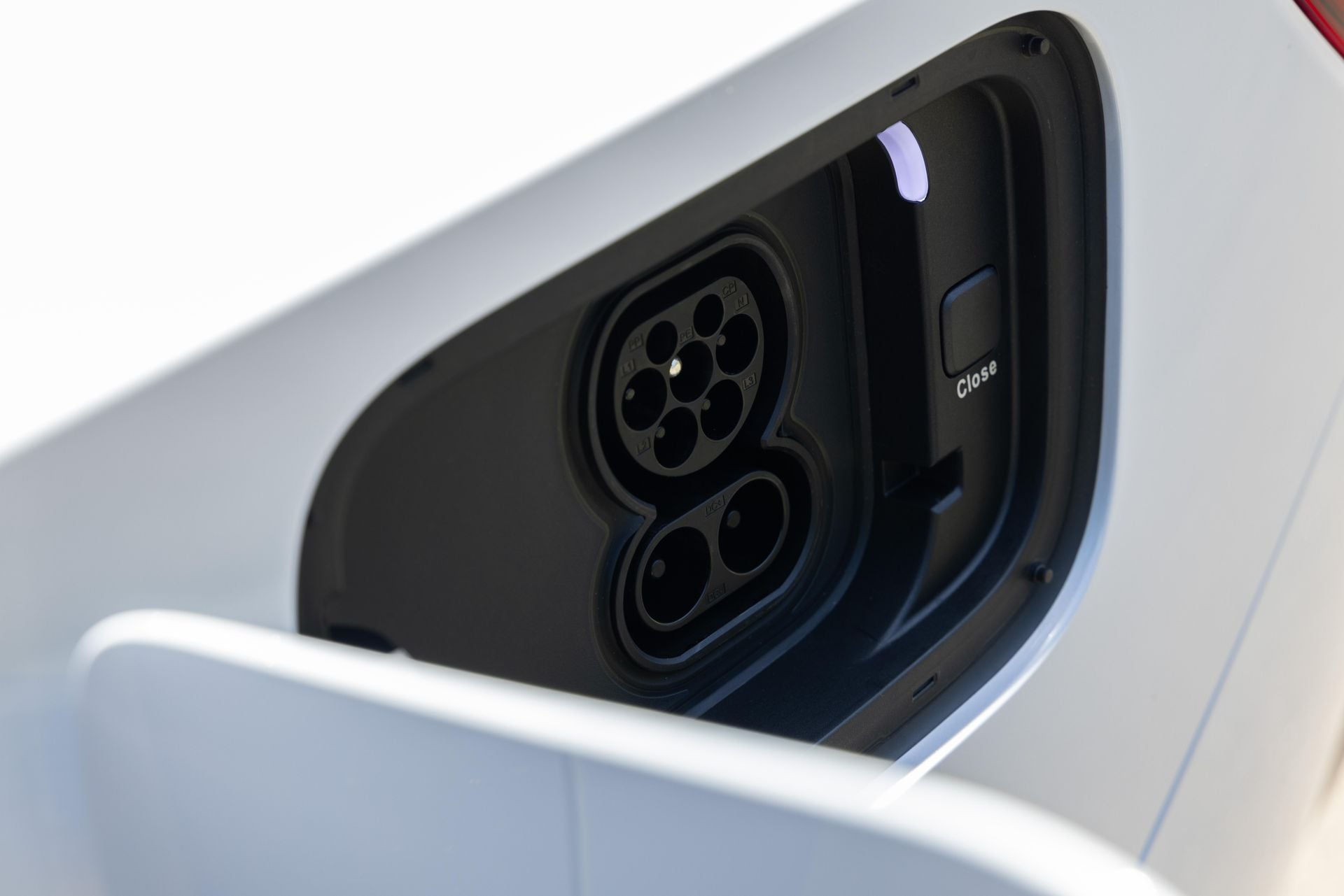 Ute tax breaks cost taxpayers "significantly more" than EV incentives ...