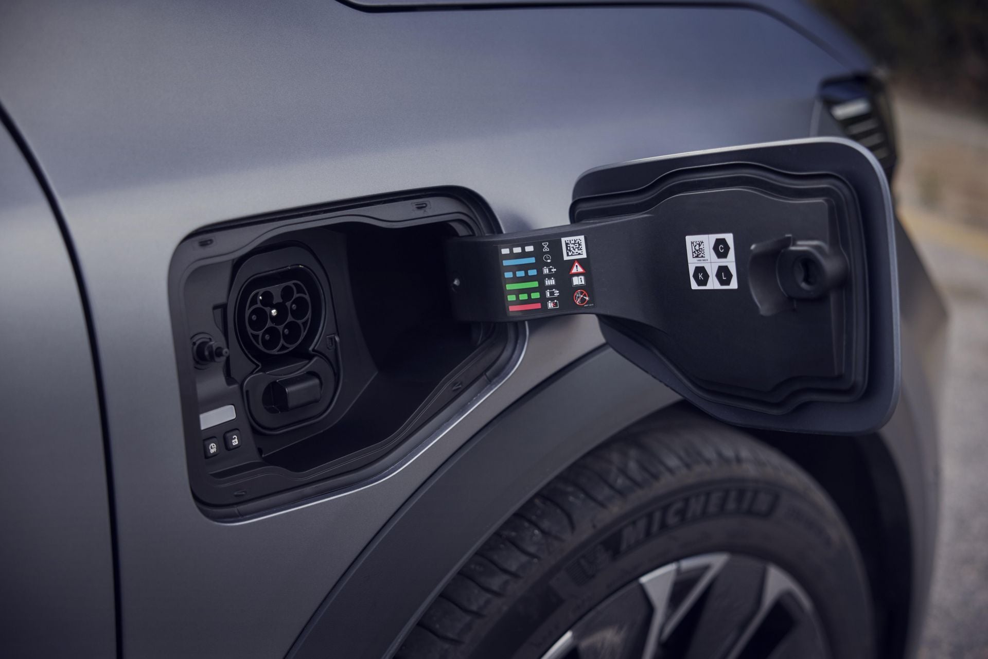 2026 Renault Scenic E-Tech price and specs: French EV offers 600km ...