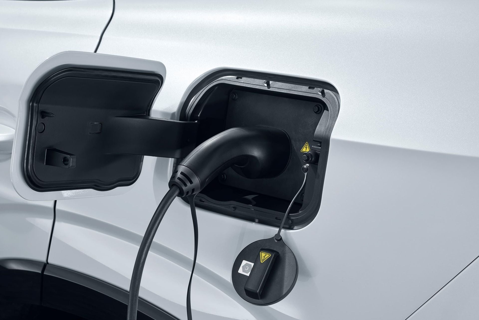Redefining the plug-in hybrid: Understanding MG's Super Hybrid ...