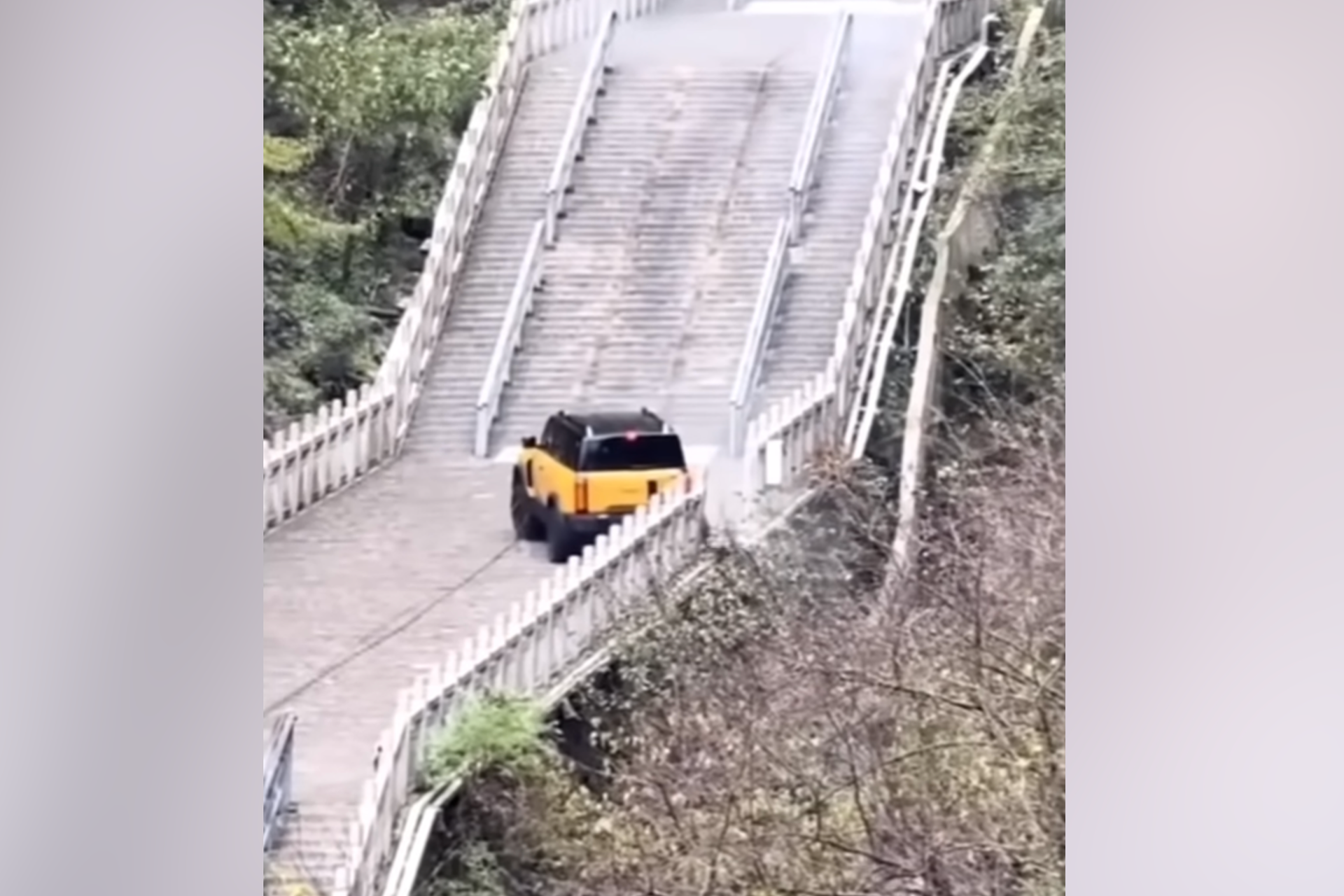 Chery apologises after off-road stunt goes embarrassingly wrong | CarExpert