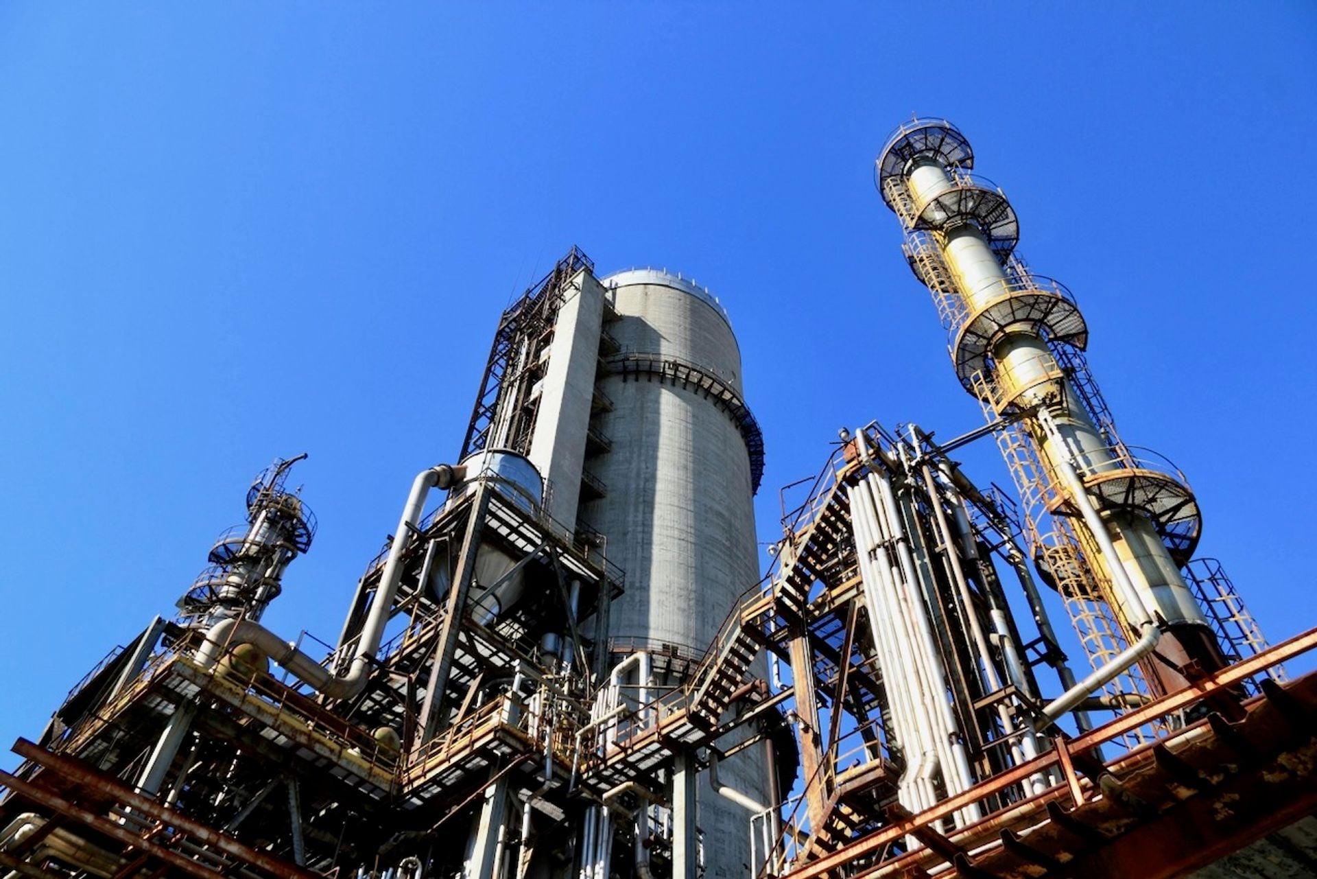 Maintenance delayed for one of Australia’s two remaining fuel ...