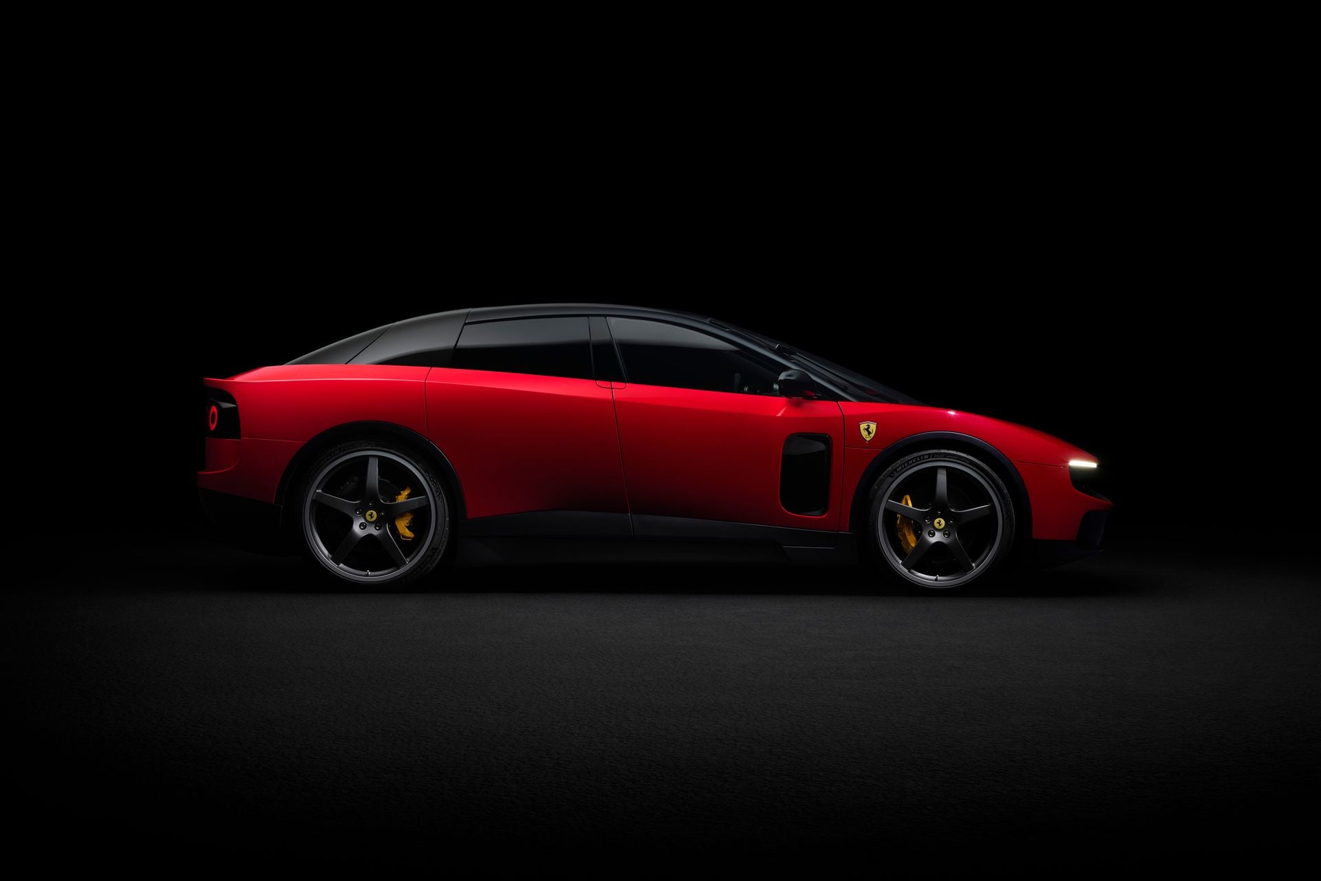 Ex-Ferrari boss and Italian politicians slam controversial Ferrari Luce ...
