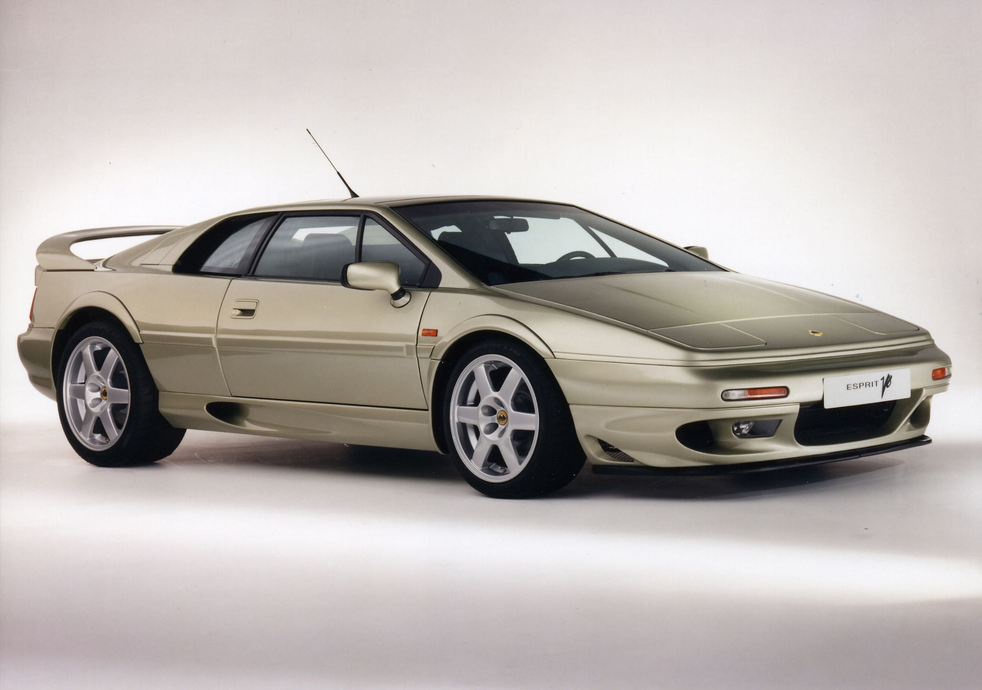 Geely V8 to power Lotus Esprit, new off-road SUV | CarExpert