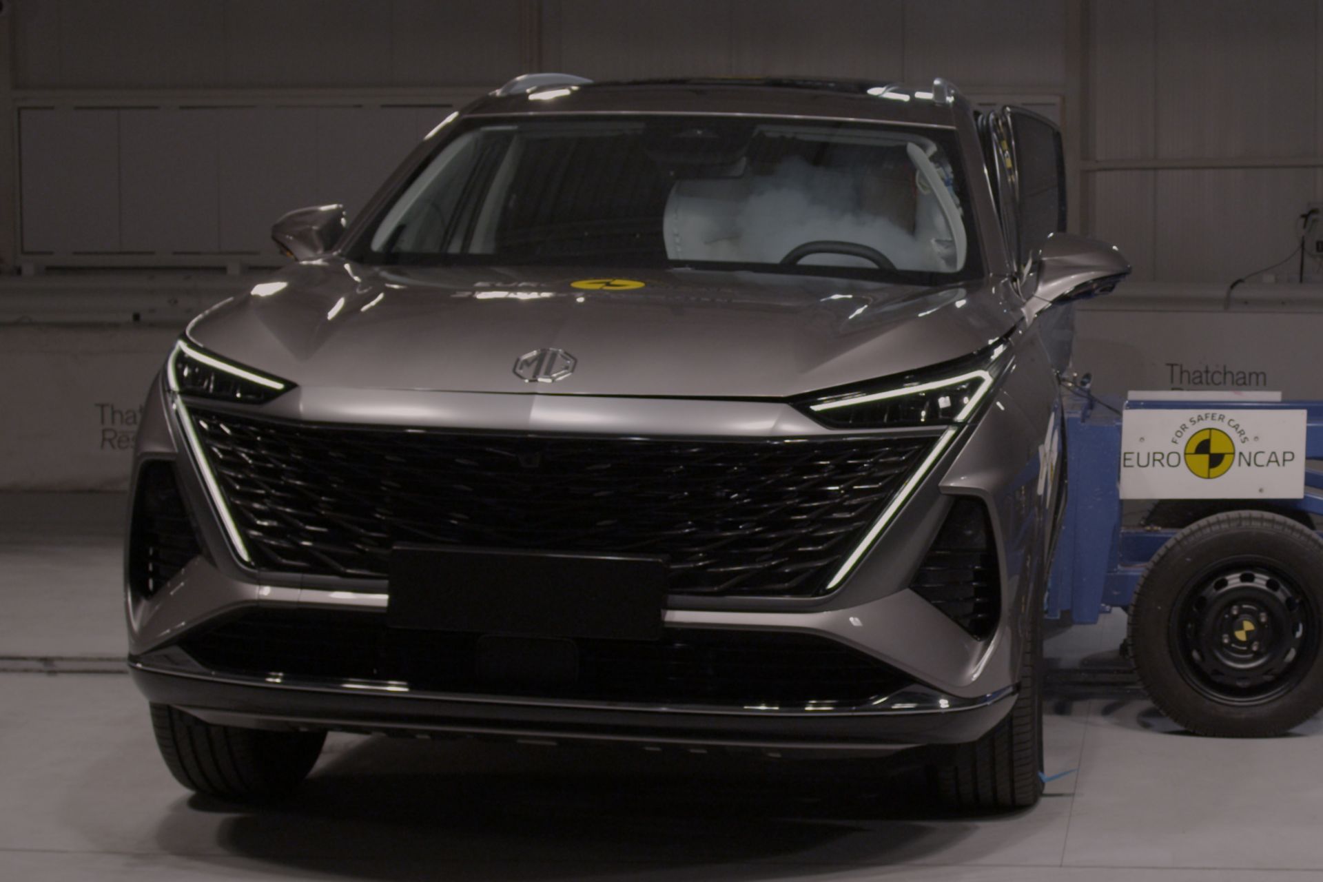 MG's new Kia Sorento-rivalling PHEV large SUV leaked | CarExpert