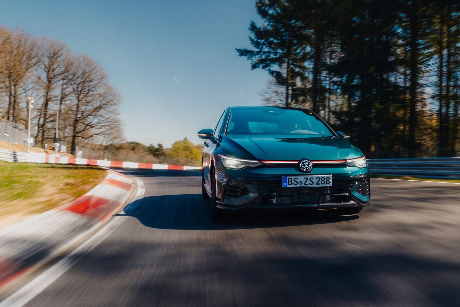 Volkswagen Golf GTI Edition 50 sets new lap record around the 'Ring ...