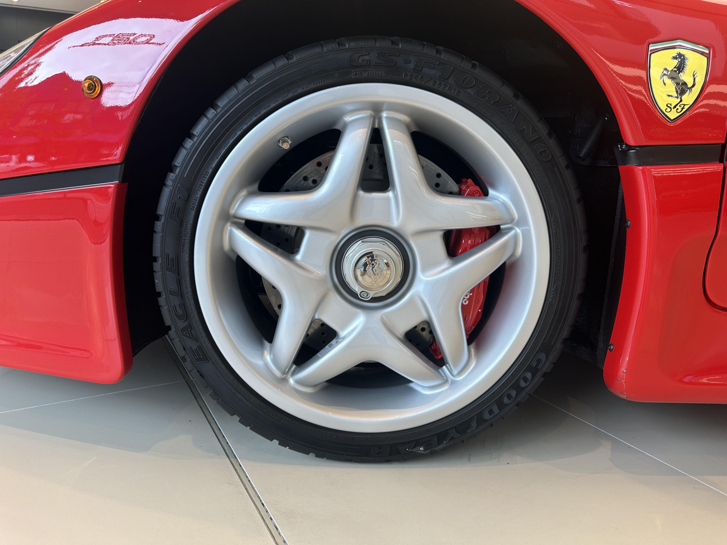 Enzo Ferrari 450 Enzo Ferrari 450