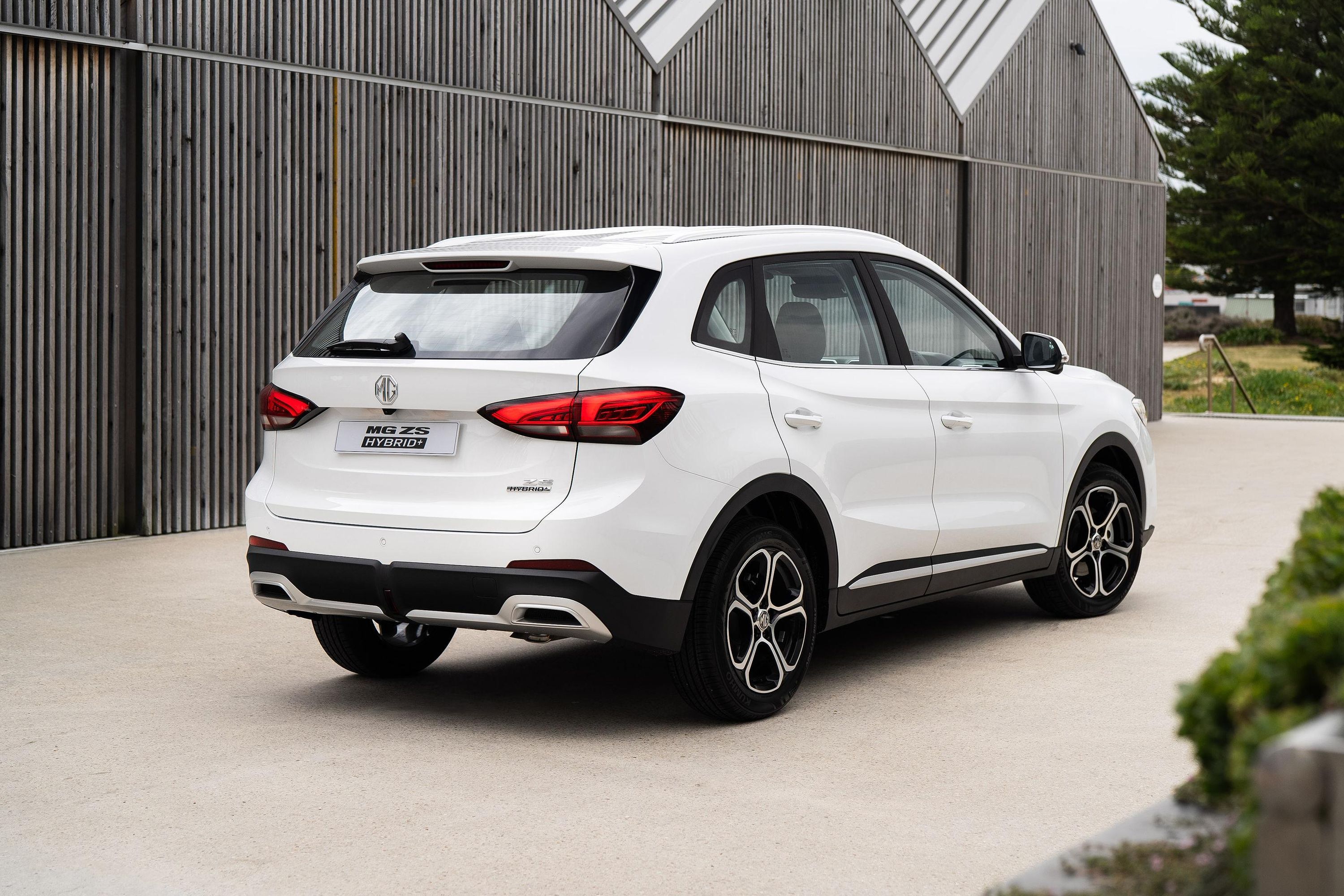 2025 MG ZS Cheaper Petrol Options Of New SUV Coming As Stock Of Old 2025 MG ZS Cheaper Petrol Options Of New SUV Coming As Stock Of Old
