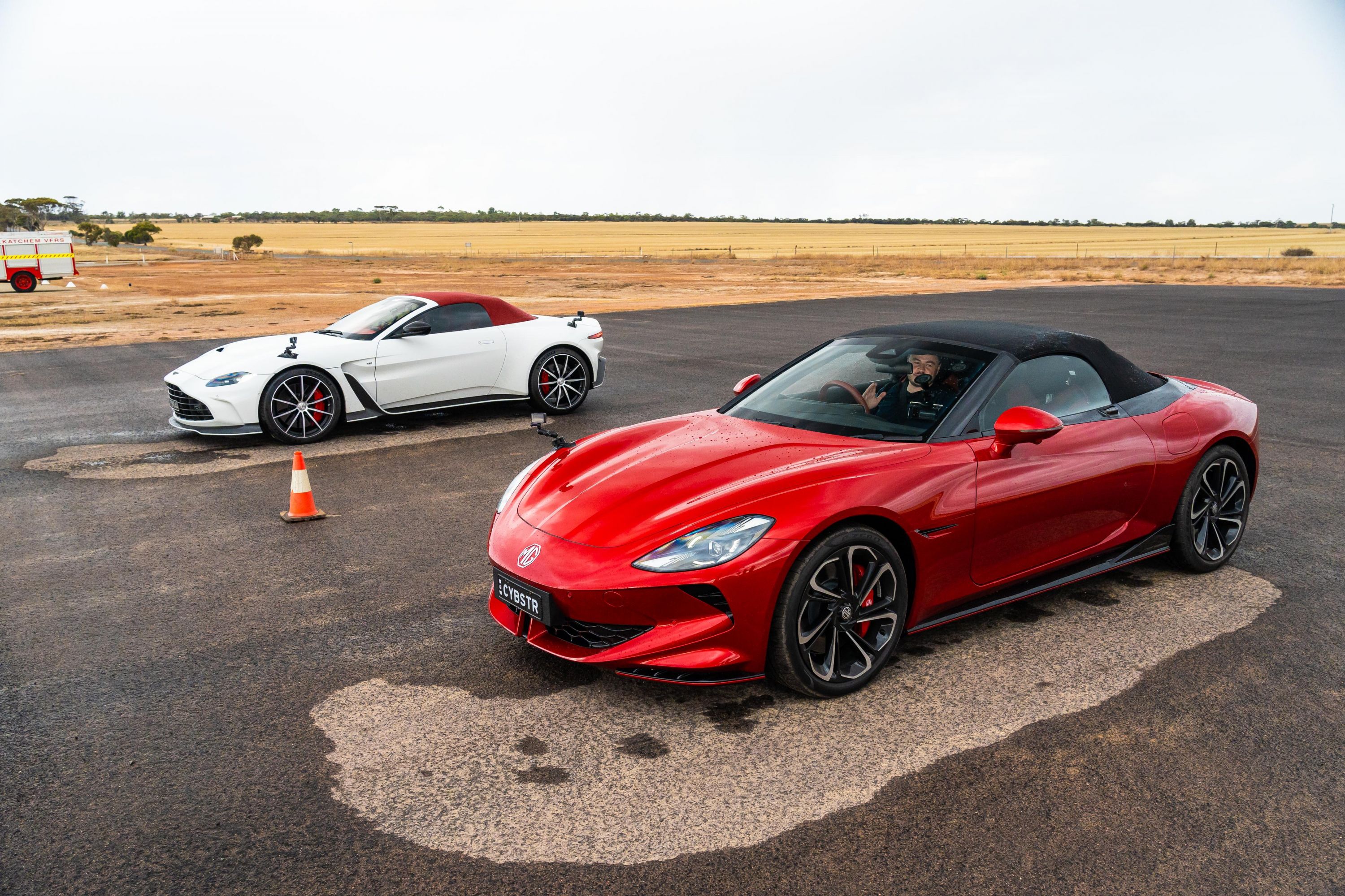 2025 MG Cyberster vs Aston Martin V12 Vantage drag race | CarExpert