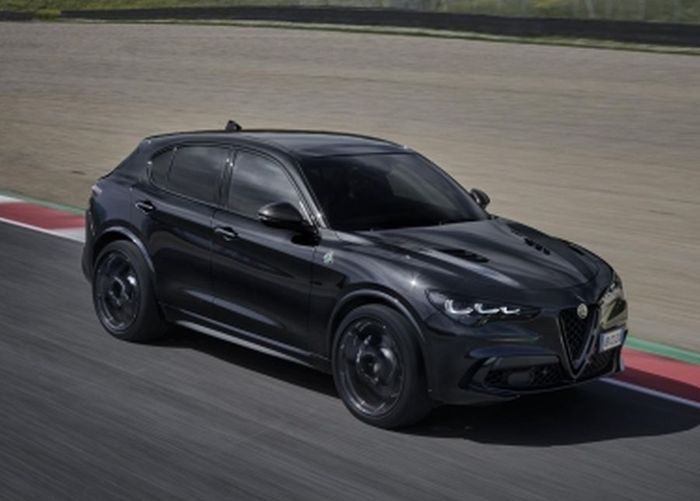 2025 Alfa Romeo Stelvio QUADRIFOGLIO SUPER SPORT Price and Specifications | CarExpert