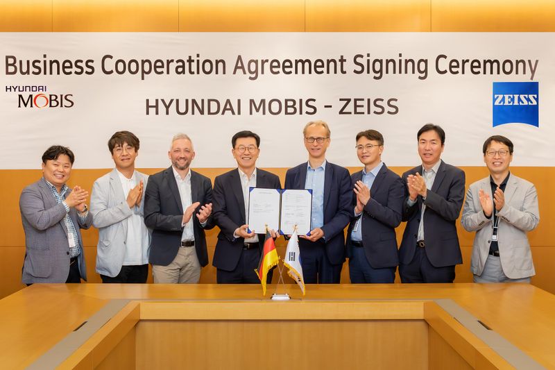 Hyundai working on supersized head-up displays | CarExpert