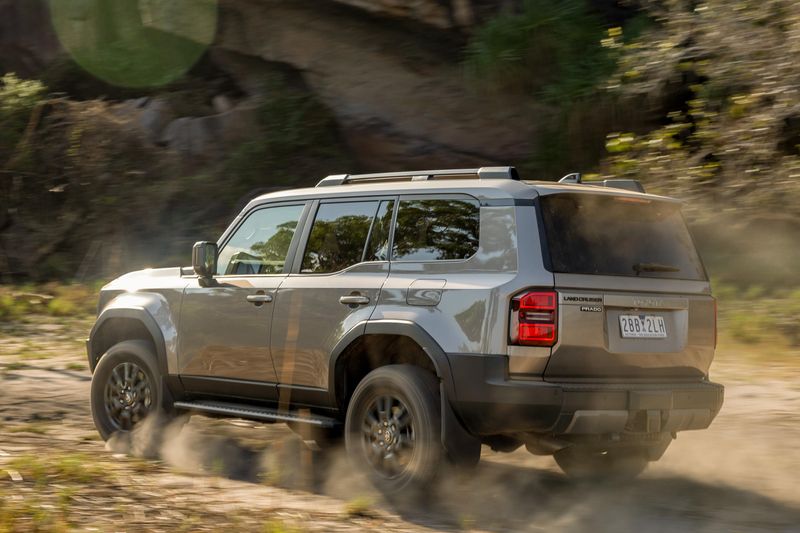 Toyota defends new LandCruiser Prado fuel range | CarExpert