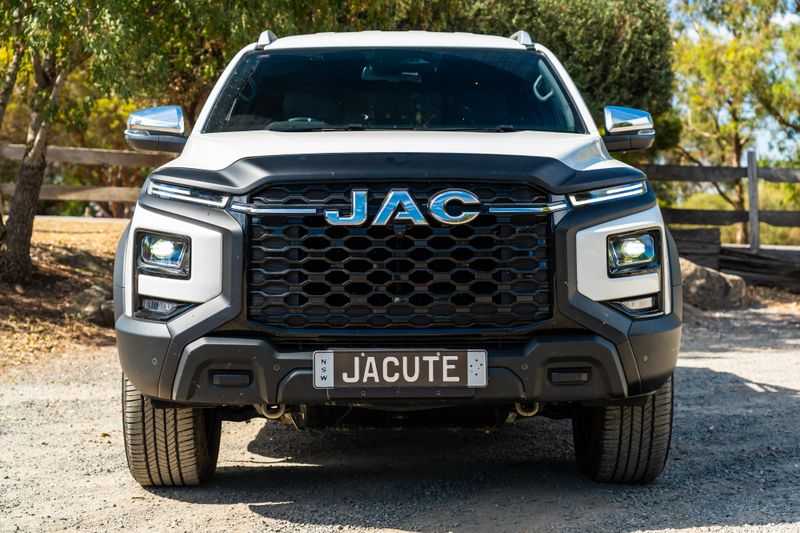 2025 JAC T9 review | CarExpert