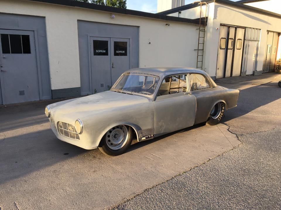 This V8 Volvo uses a two-stroke home-made boat engine, and it sounds ...