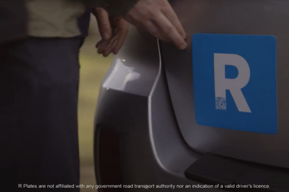 'R Plates' designed to help people returning from road trauma | CarExpert